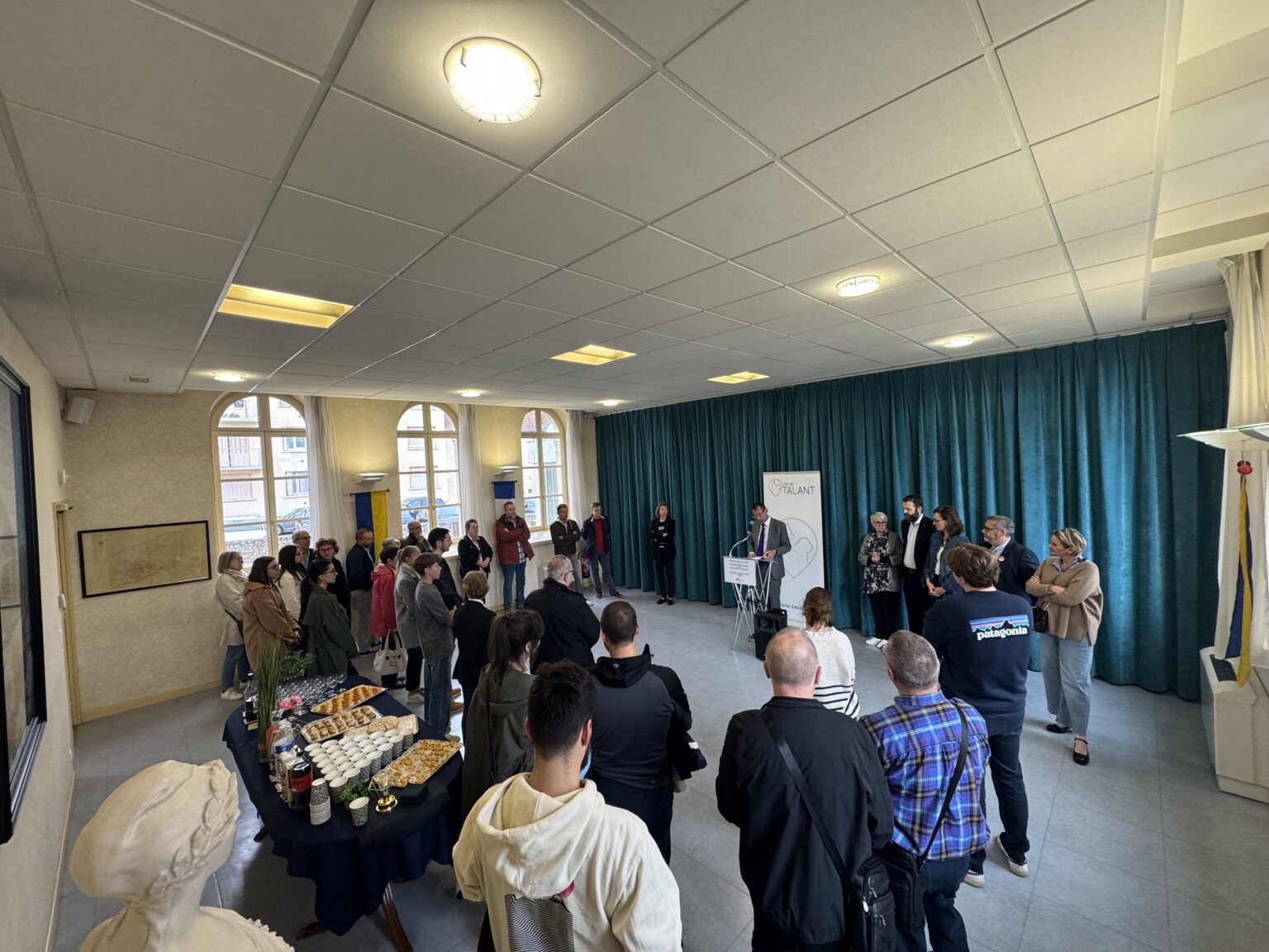 Cérémonie d'accueil des nouveaux Talantais et des nouveaux citoyens ...